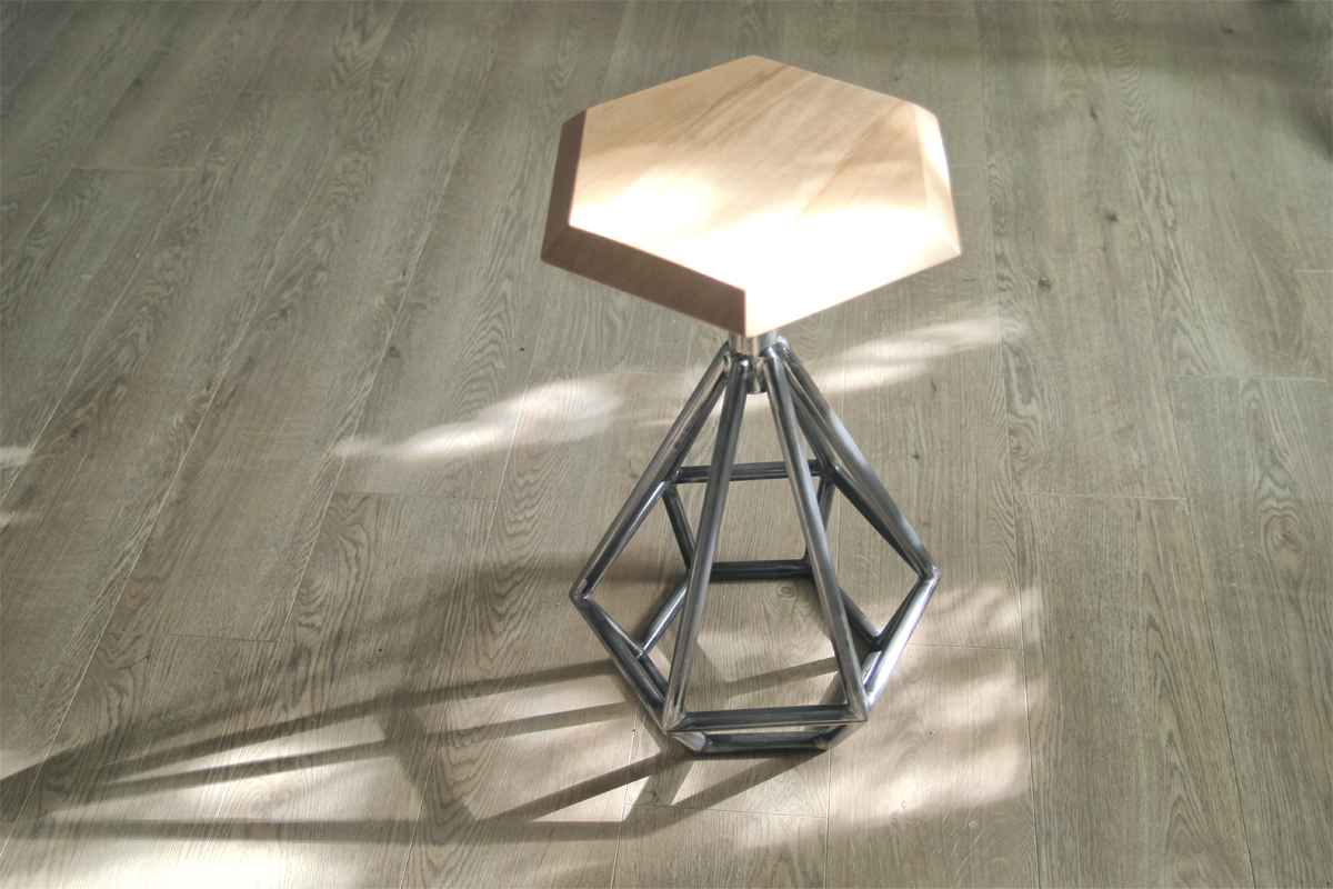 materiales D.I.: Banquito.